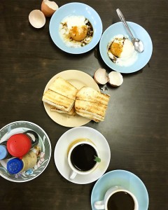 Taste the flavors of Singapore with a Food Tour of Chinatown