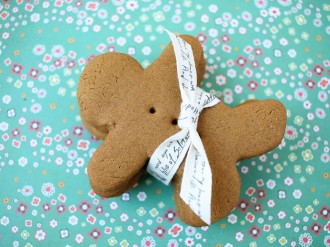 Quick & Easy Christmas Gingerbread Recipe - Egg Free | My Poppet Living
