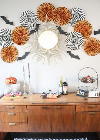 13 Modern Halloween Party Decoration Ideas | My Poppet Living