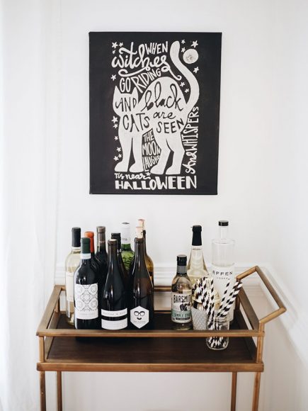 13 Modern Halloween Party Decoration Ideas | My Poppet Living