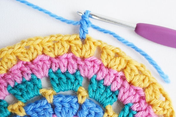 Carnivale Cushion: Crochet-Along Part 3 | My Poppet Makes