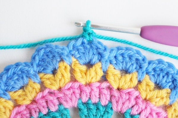 Carnivale Cushion: Crochet-Along Part 3 | My Poppet Makes