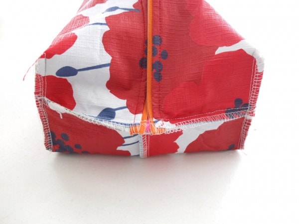 Zippered Wash Bag Pattern - Make a gift From One Mother to Another