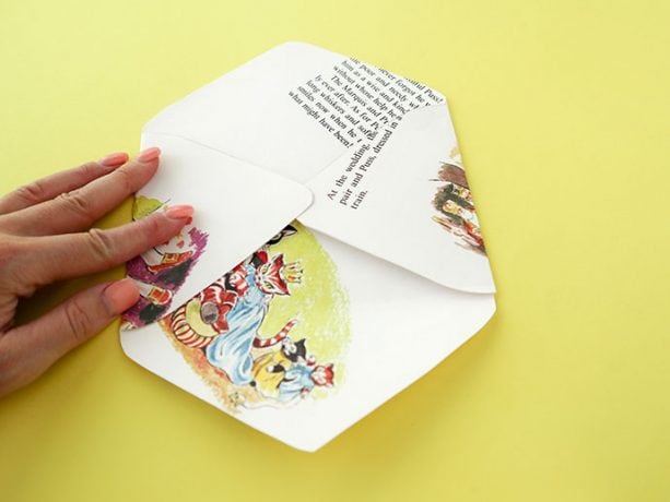 Recycle Craft: How to make an Envelope with Printable Template