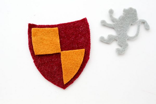 DIY Harry Potter Gryffindor Crest Patch with Template | My Poppet Makes