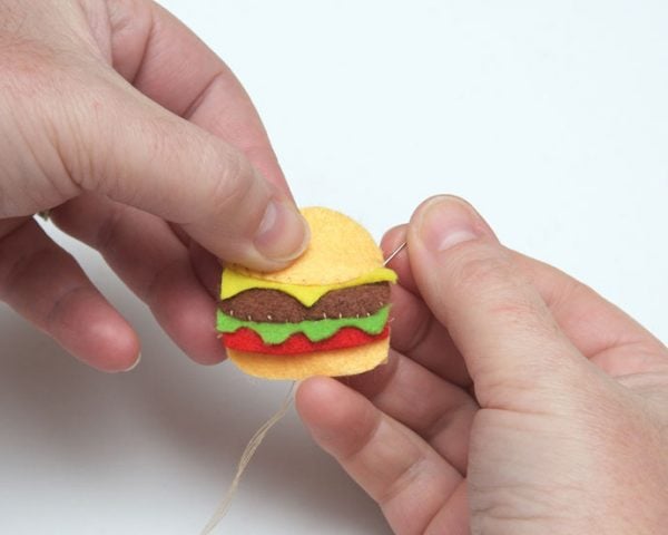 DIY Delicious Felt Burger Brooch | My Poppet Makes