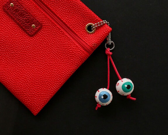 Halloween Craft - Eyeball Keychain | My Poppet Makes