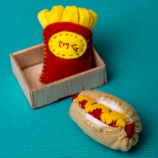 How to make a Mini Felt Hot Dog Brooch | My Poppet Makes